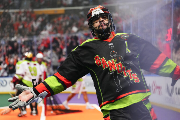 PHOTOS | Bandits vs. FireWolves | Buffalo Bandits - bandits.com